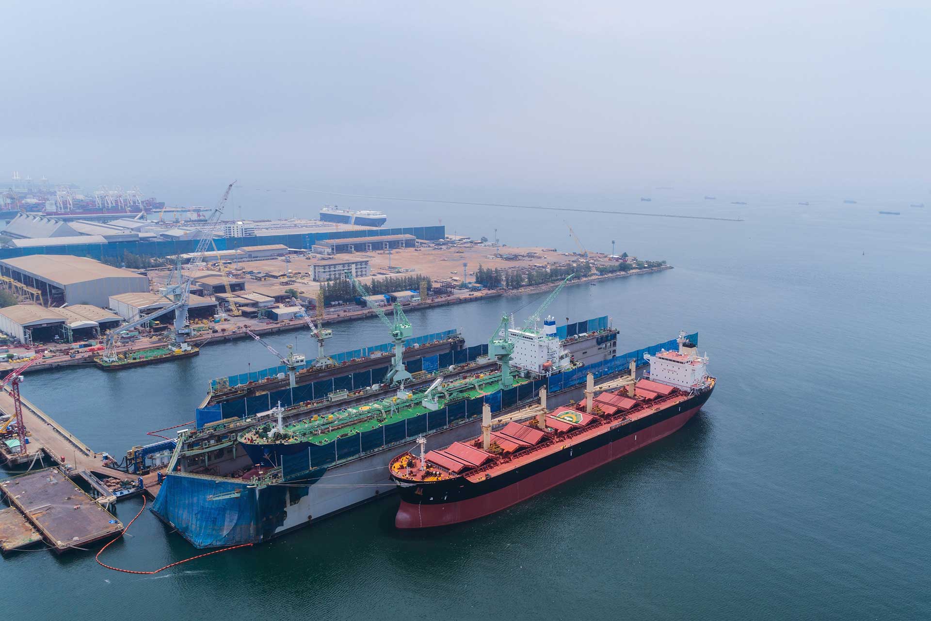 Import Growth Amid Red Sea Delays: Retailer Strategies - Falcon Fulfillment